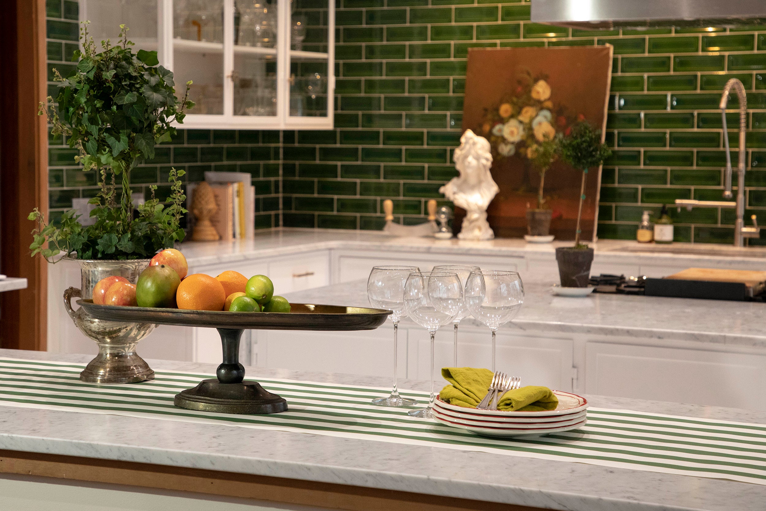 Five Different Ways To Use A Table Runner – Hester & Cook