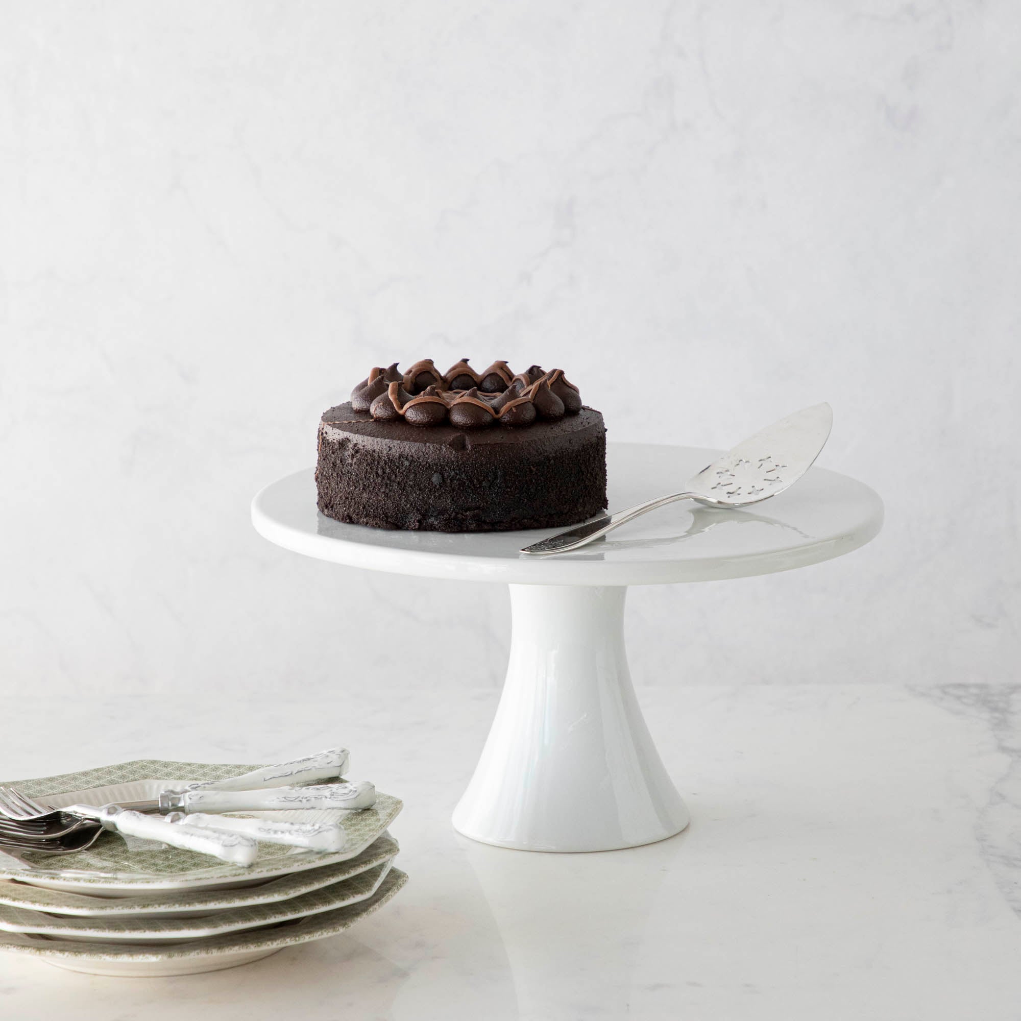 White Porcelain Round Cake Plates – Hester & Cook