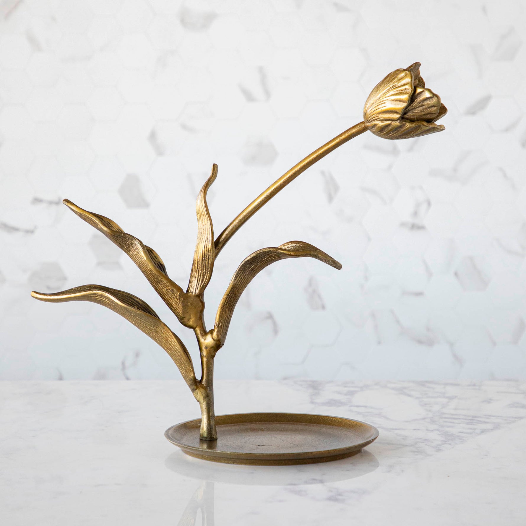 Craning Tulip Sculptures – Hester & Cook