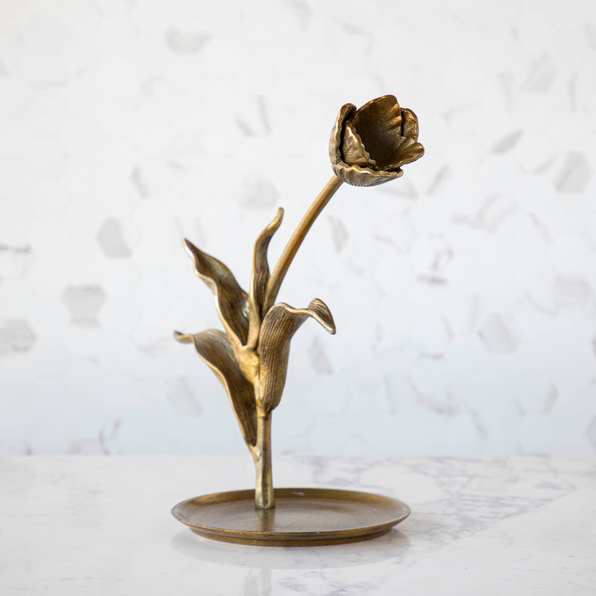 Craning Tulip Sculptures – Hester & Cook
